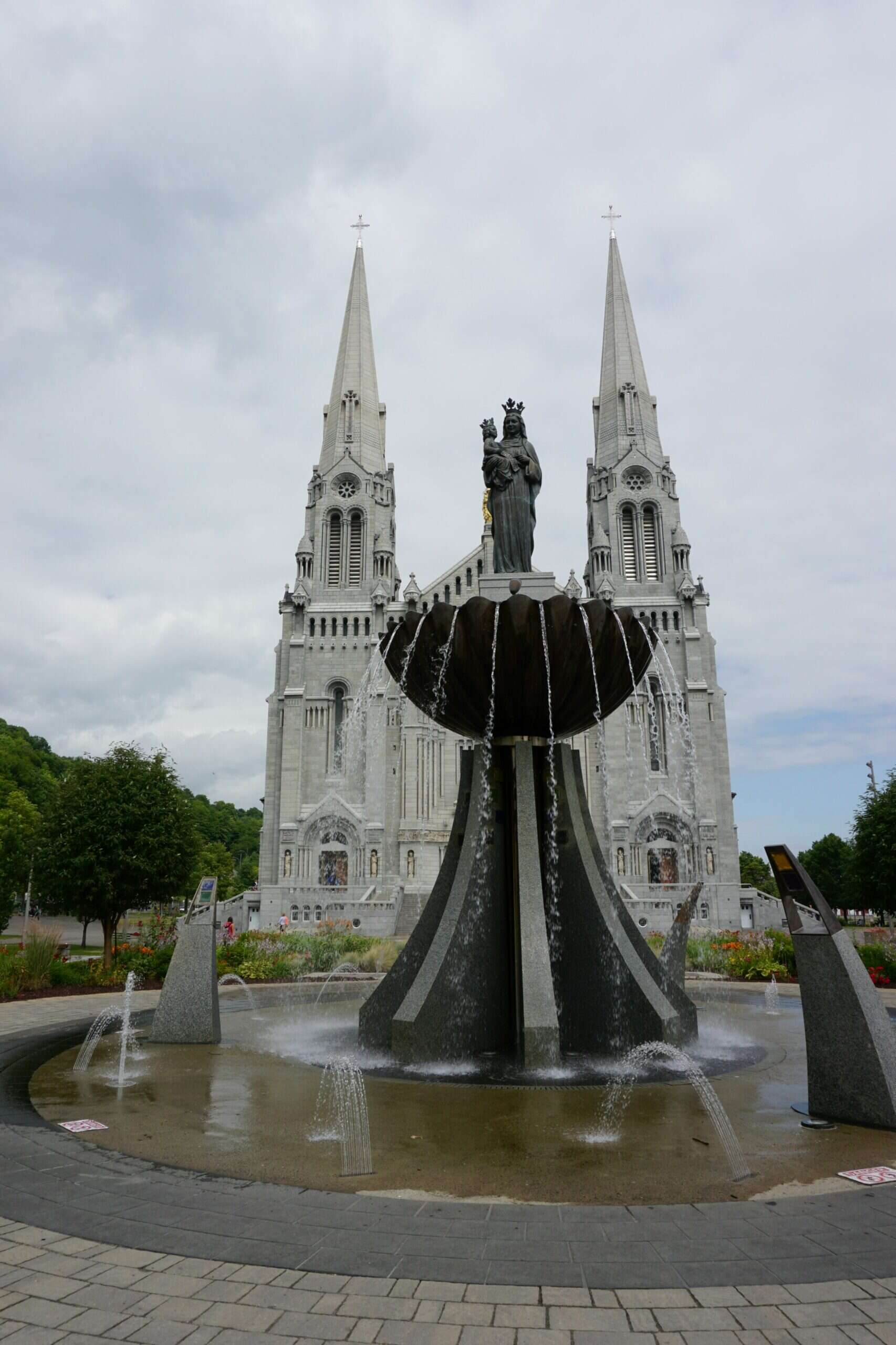Visiting the Shrine of Sainte-Anne-de-Beaupré in Québec - Gone With The ...