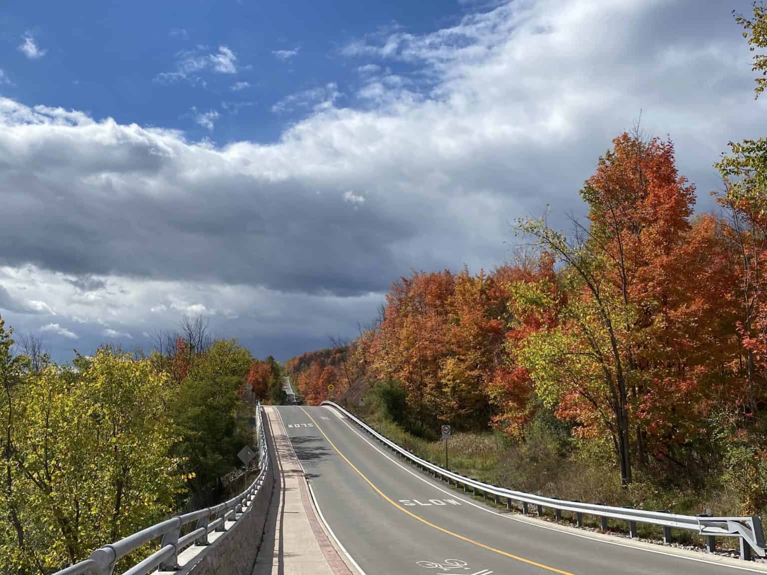 Visiting the Incredible Cheltenham Badlands in Caledon, Ontario - Gone ...