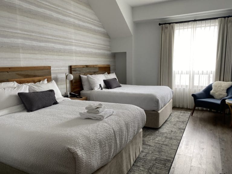 An Unforgettable Stay at Glacier View Lodge on the Icefields Parkway ...