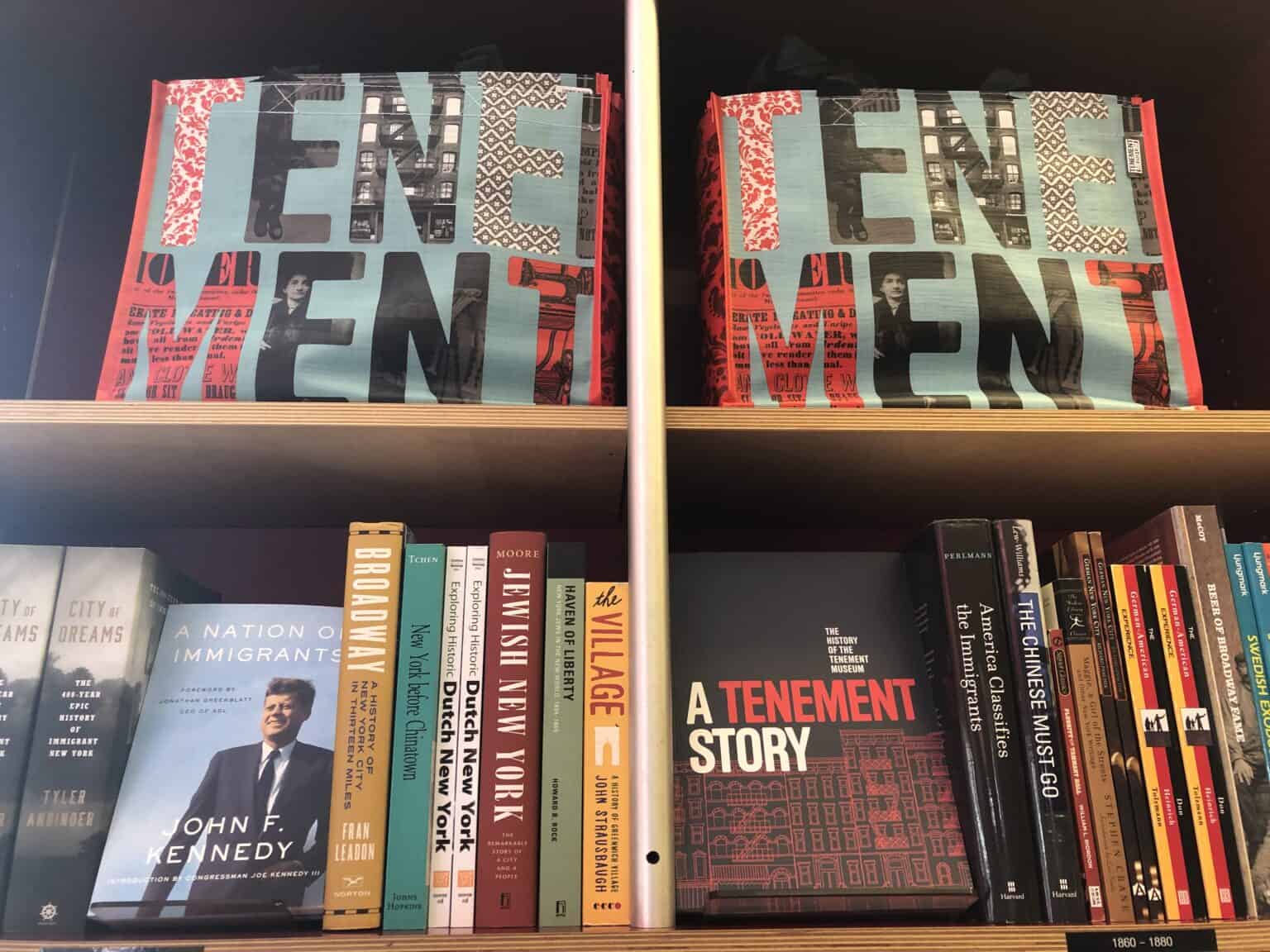 6 of the Best Bookstores in New York City for Visiting Book Lovers ...