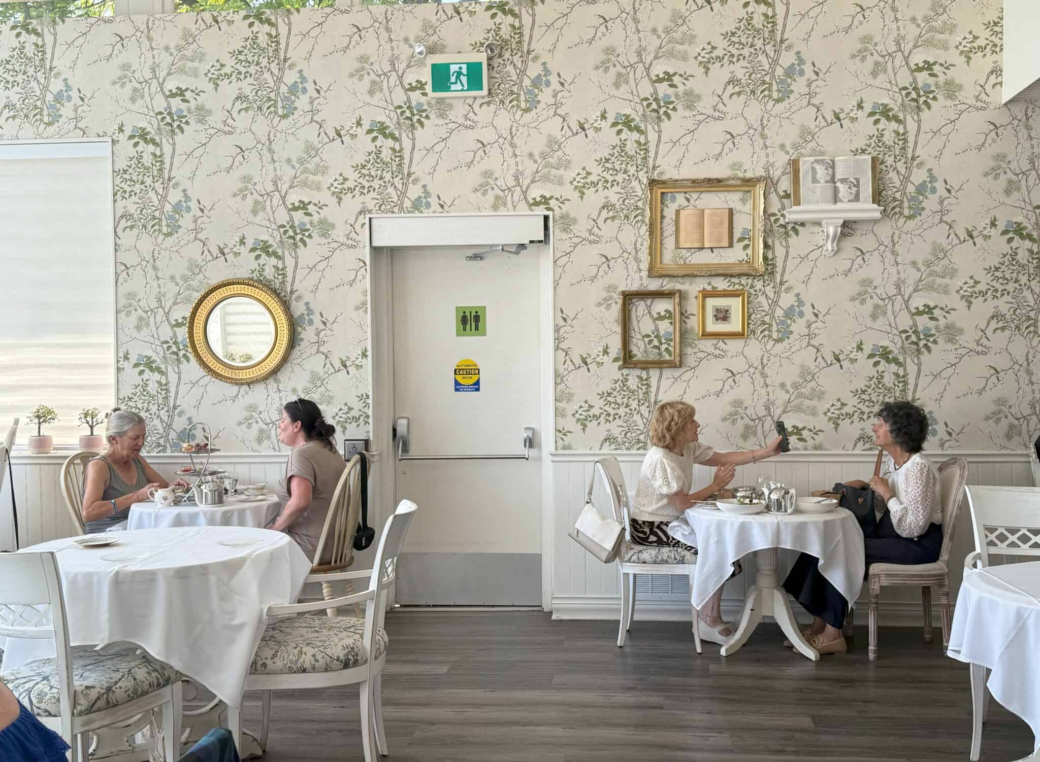 Fleurs de Villes: Downton Abbey - A Stunning Floral Display at the RBG ...